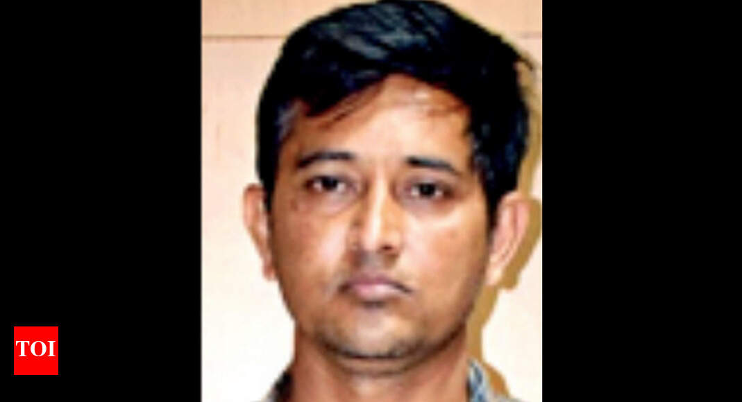 Man smuggling gold bars worth Rs 3 crore arrested in Delhi | Delhi News ...