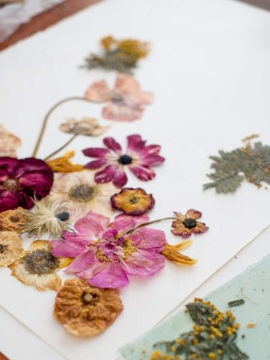 DIY creations using pressed flowers | Times of India