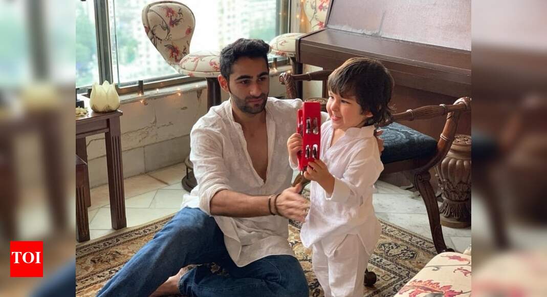 Kareena Kapoor Khan shares an UNSEEN picture of Taimur with brother ...