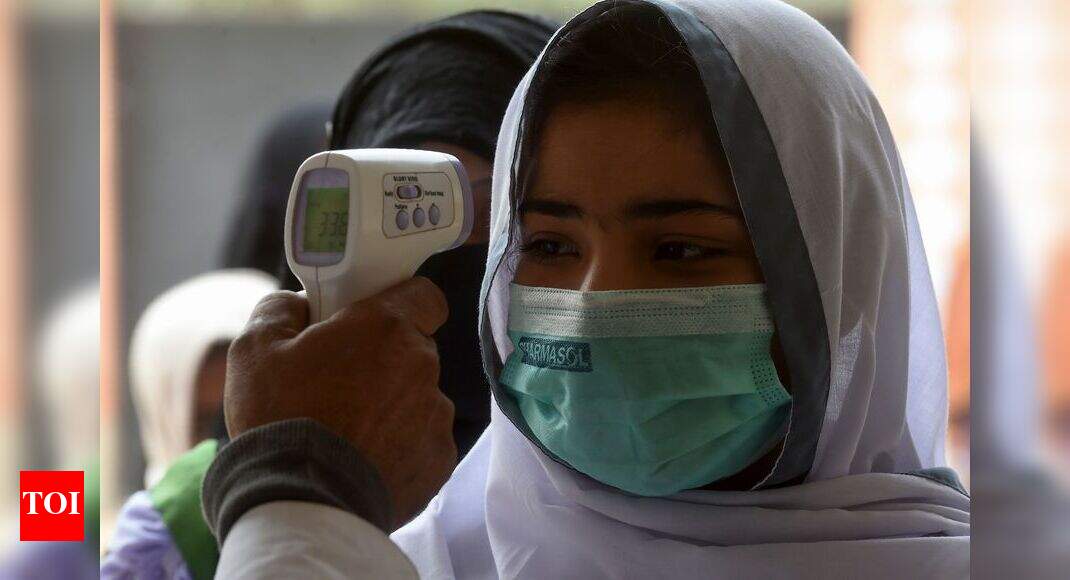 Coronavirus in Pakistan: Hospitals full as second wave of coronavirus ...