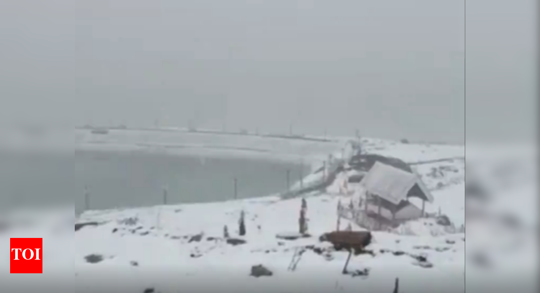 Fresh spell of rain, snow lashes Uttarakhand | Dehradun News - Times of ...