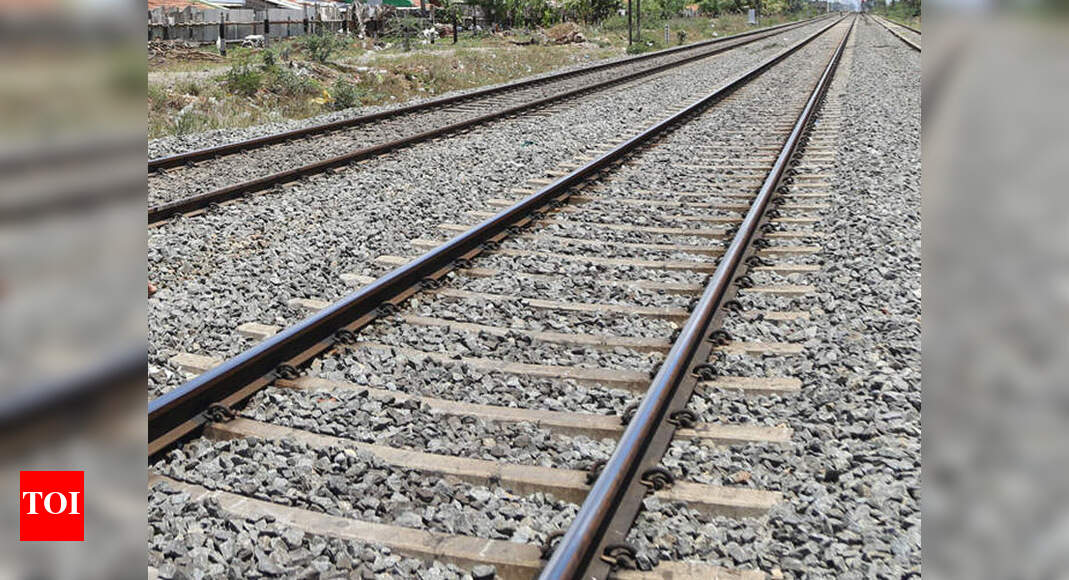 ECR GM inspects Grand Chord route to run trains at 160 kmph | Patna ...