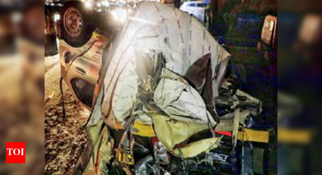 Navale Bridge Accident: 3 killed, 6 injured as trailer truck ploughs ...