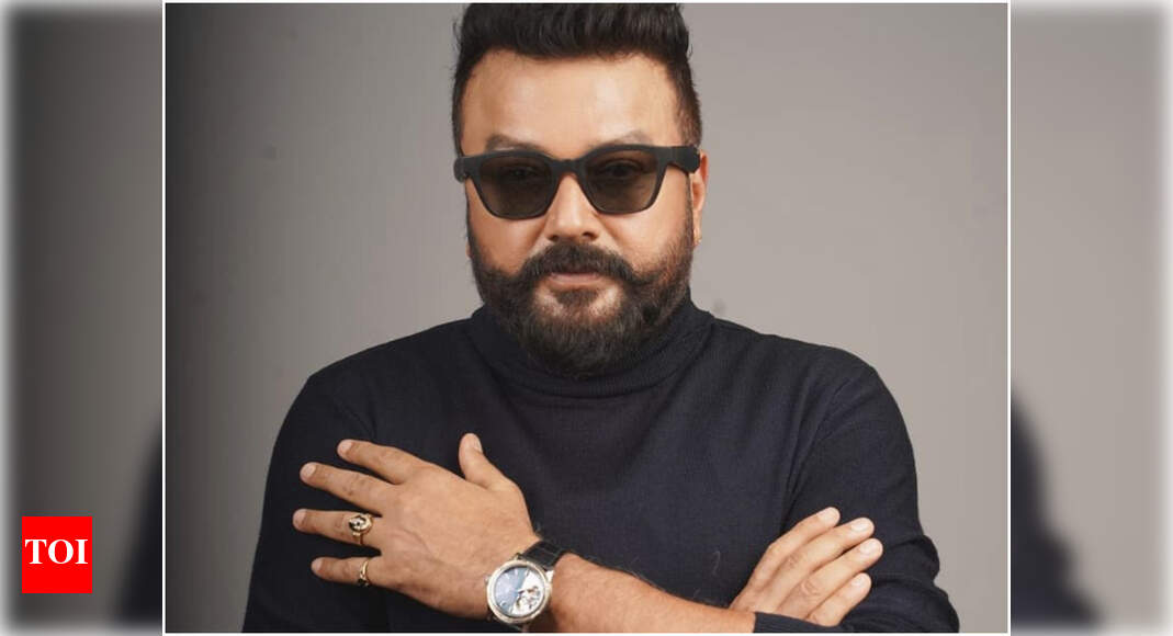 Jayaram looks chic in a black outfit! | Malayalam Movie News - The ...