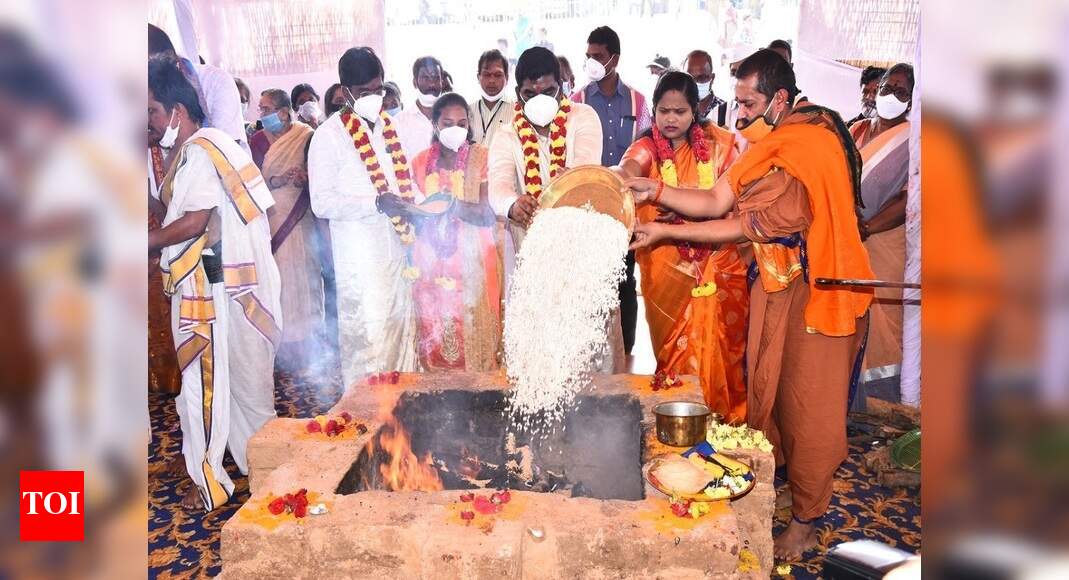 Andhra Pradesh: Tungabhadra Pushkaram comes to an end on a grand note ...