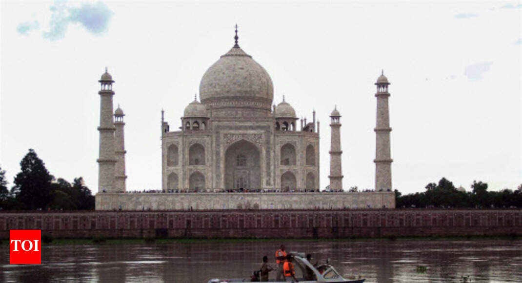 Dry Yamuna giving Taj Mahal that sinking feeling? | Lucknow News ...