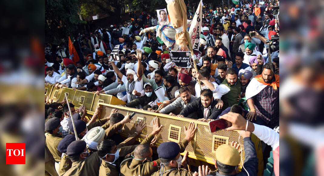 Farmers demand special Parliament session to repeal farm laws; threaten ...