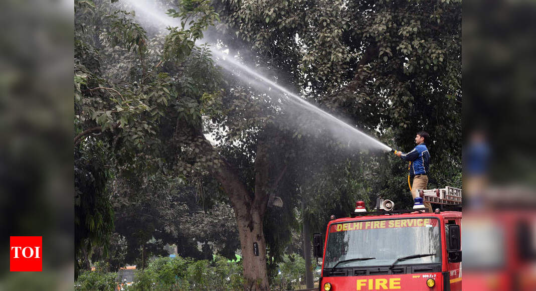 Sprinkle water to control dust: NGT to local bodies | Delhi News ...