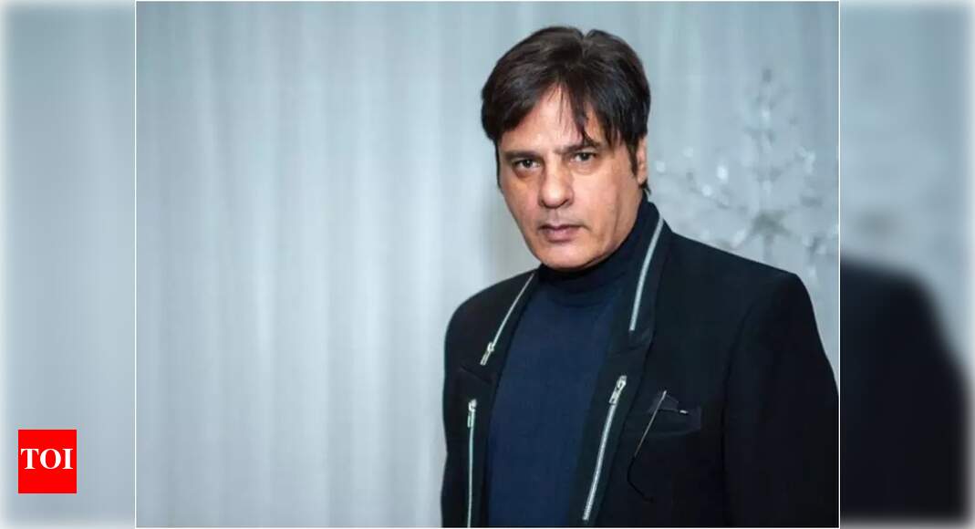 Exclusive! Watch first video of Rahul Roy smiling and waving as he ...