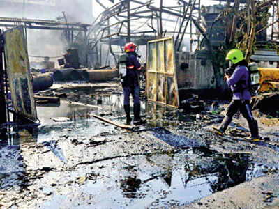 Navi Mumbai: Firefighter dies of suffocation in blaze at Taloja ...