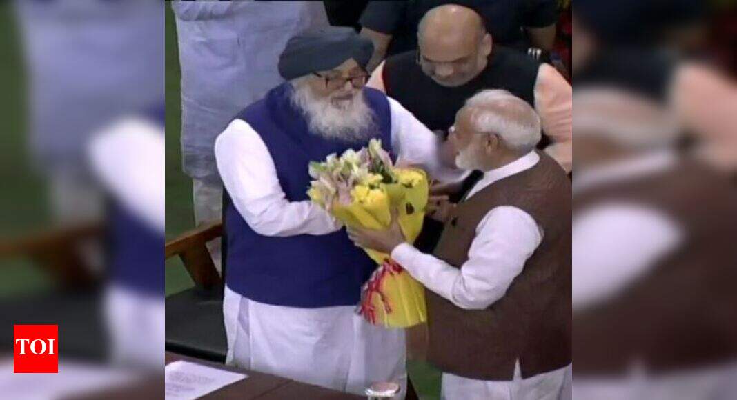 PM Modi speaks to Parkash Singh Badal, extends birthday greetings ...