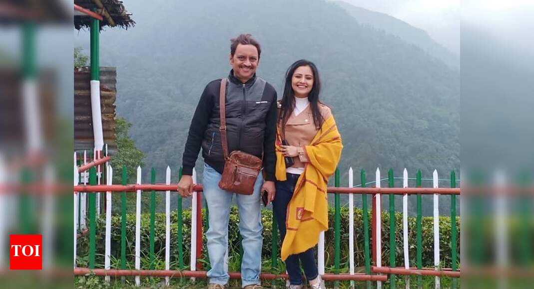 Actress Manali Manisha Dey enjoys a family trip - Times of India