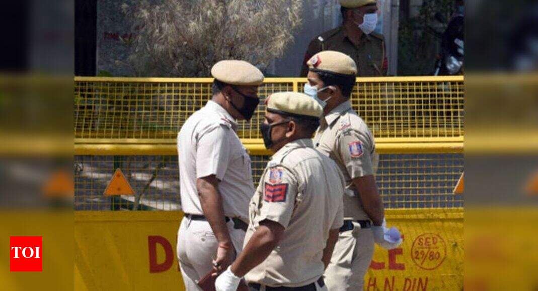 Five arrested for dacoity in Delhi, weapons recovered | Delhi News ...