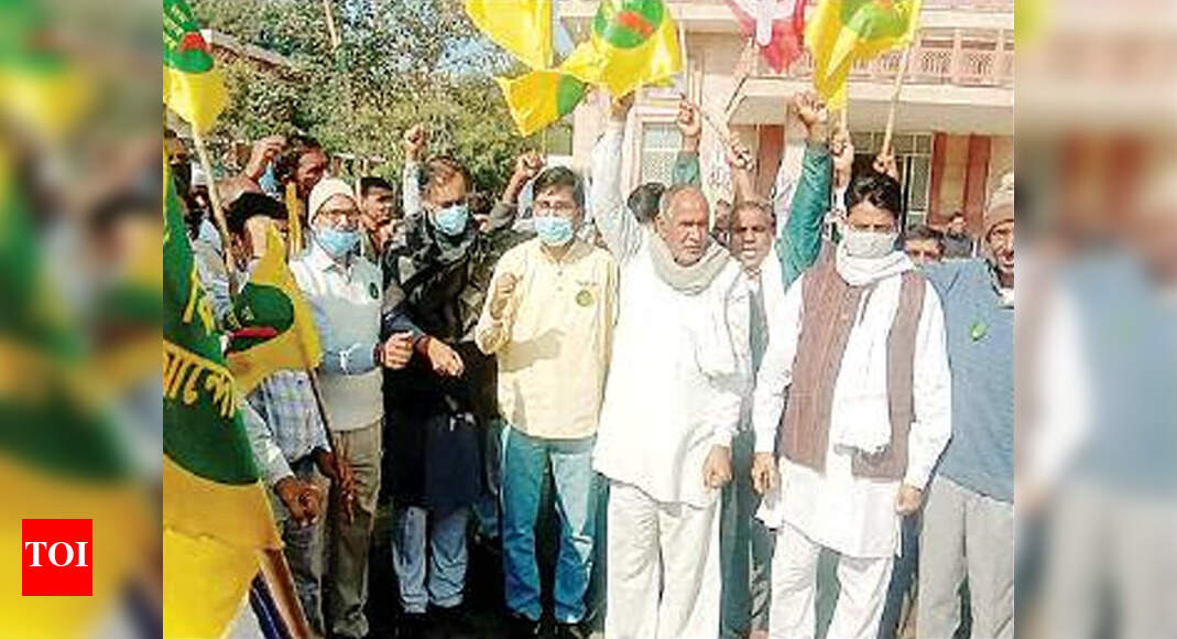 Farmers protest: Leaders observe fast at Alwar border | Jaipur News ...