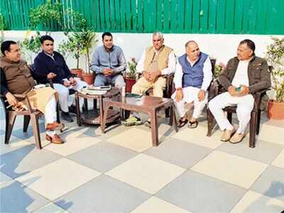 Five Independents, JJP MLA meet ‘secretly’ in Panchkula | Chandigarh ...