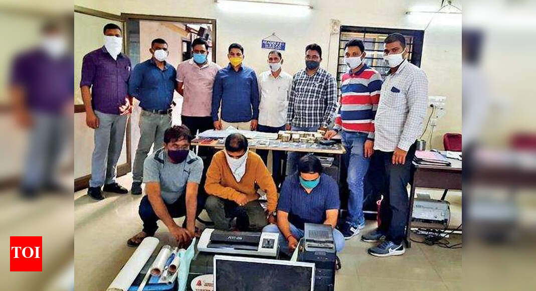 Fake Marksheet: Fake marksheet racket busted in Gujarat's Anand ...