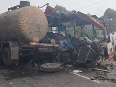 UP Bus Accident Today: Seven dead, 25 injured as bus collides with gas ...