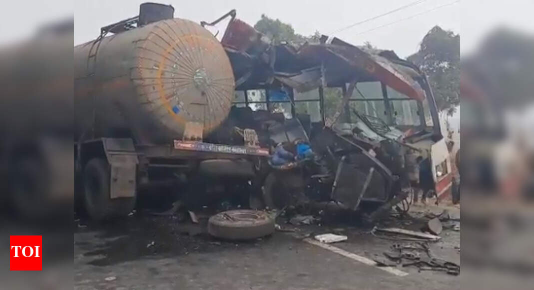 UP Bus Accident Today: Seven dead, 25 injured as bus collides with gas ...