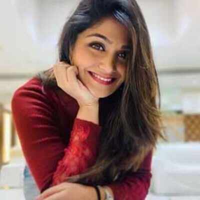 Isha Keskar | undefined Movie News - Times of India