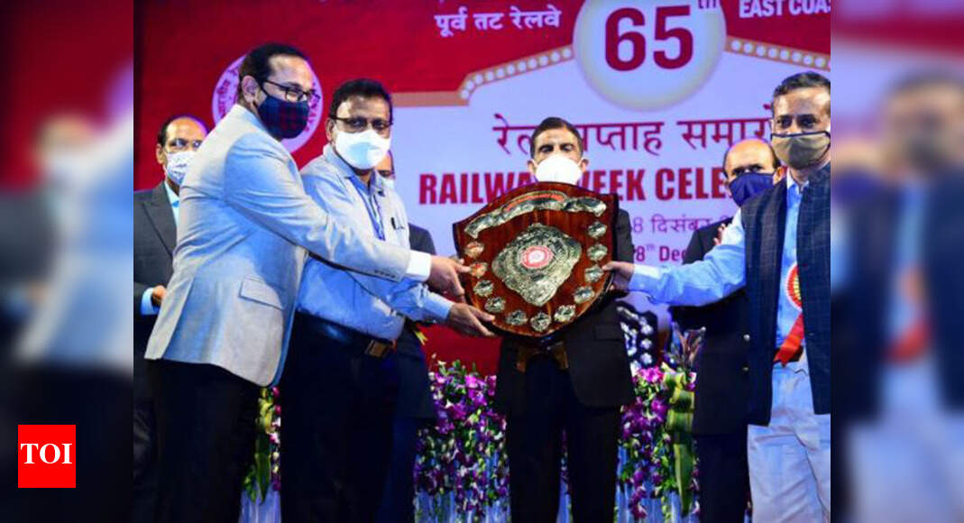 Visakhapatnam Junction emerges as Best Clean Railway Station ...