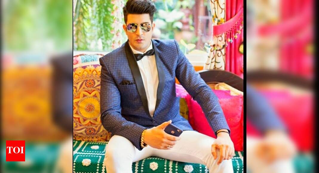 TV actor Dinesh Mehta celebrates his third wedding anniversary ...