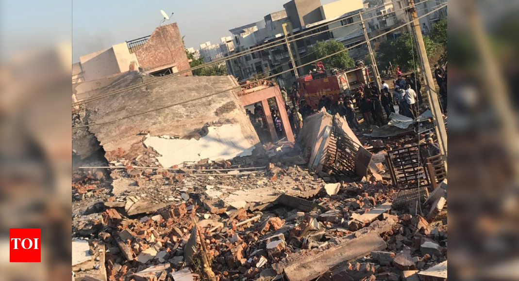 Pipeline Blast in Gandhinagar: Two houses collapse after explosion in ...