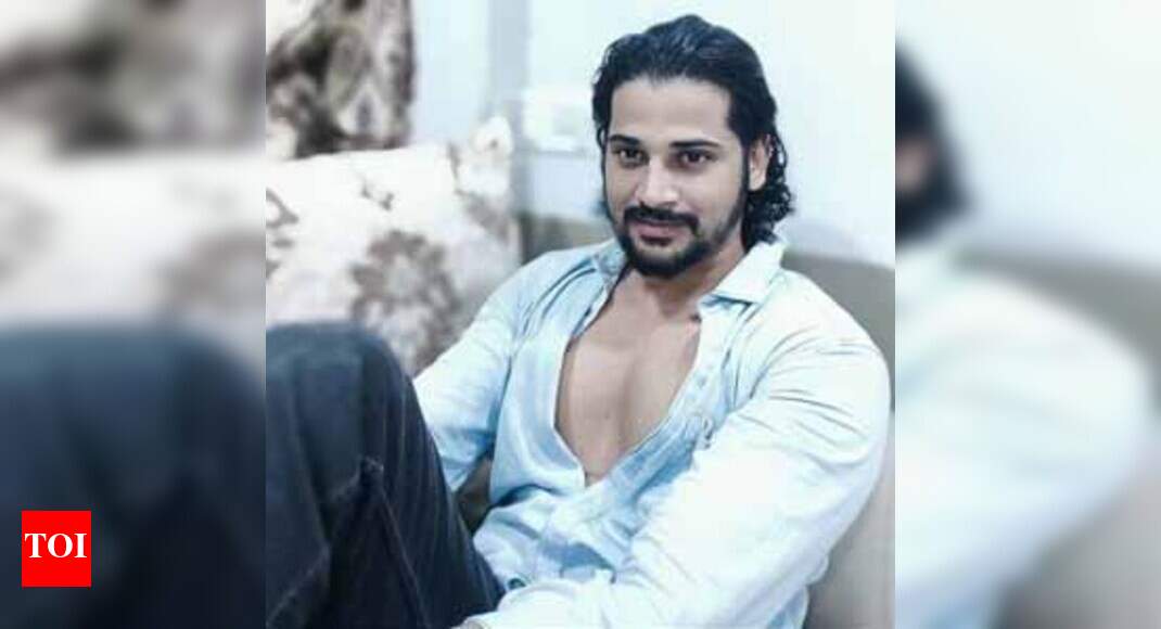 Roshan Vichare | undefined Movie News - Times of India