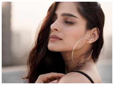 Photo: Priya Bapat looks breathtakingly beautiful in her latest picture ...