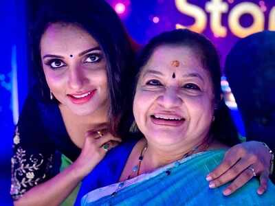 Singer Manjari feels blessed to share the stage with K S Chithra; calls ...