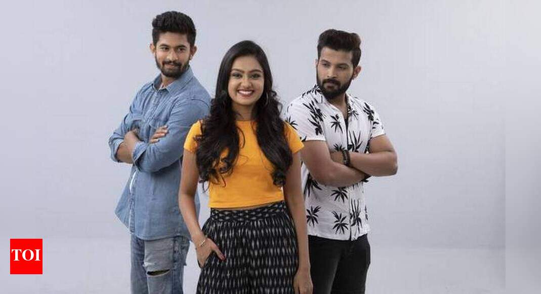 Aakruthi scores a century - Times of India