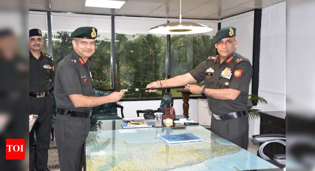 Lieutenant General A Arun assumes office as GOC of Army’s Dakshin Bharat area | Chennai News ...