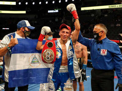 Felix Alvarado: Felix Alvarado stops DeeJay Kriel to retain IBF light ...