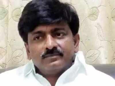 TDP MLC B Tech Ravi arrested at Chennai airport | Vijayawada News ...