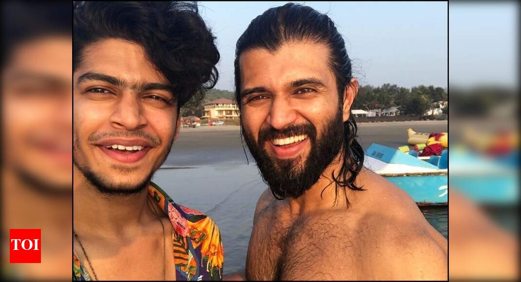 Selfie Alert! Malayalam actor Roshan Abdul Rahoof meets Vijay ...