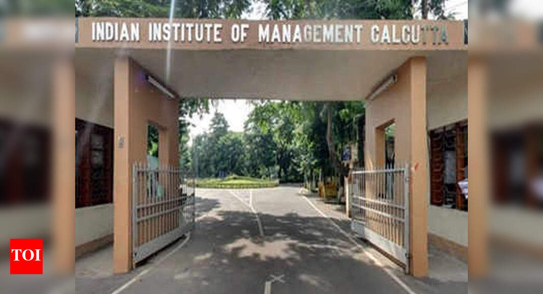 IIM-Calcutta students back on campus, attend e-classes from hostel ...