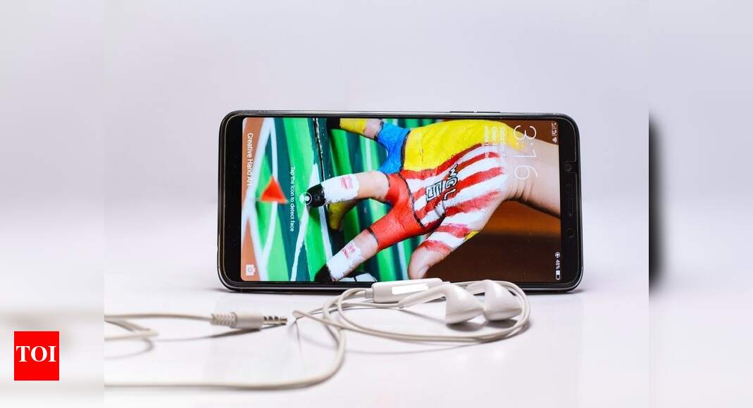 Basic Wired In-Ear Earphones With 3.5mm Single Pin And Audio Jack ...