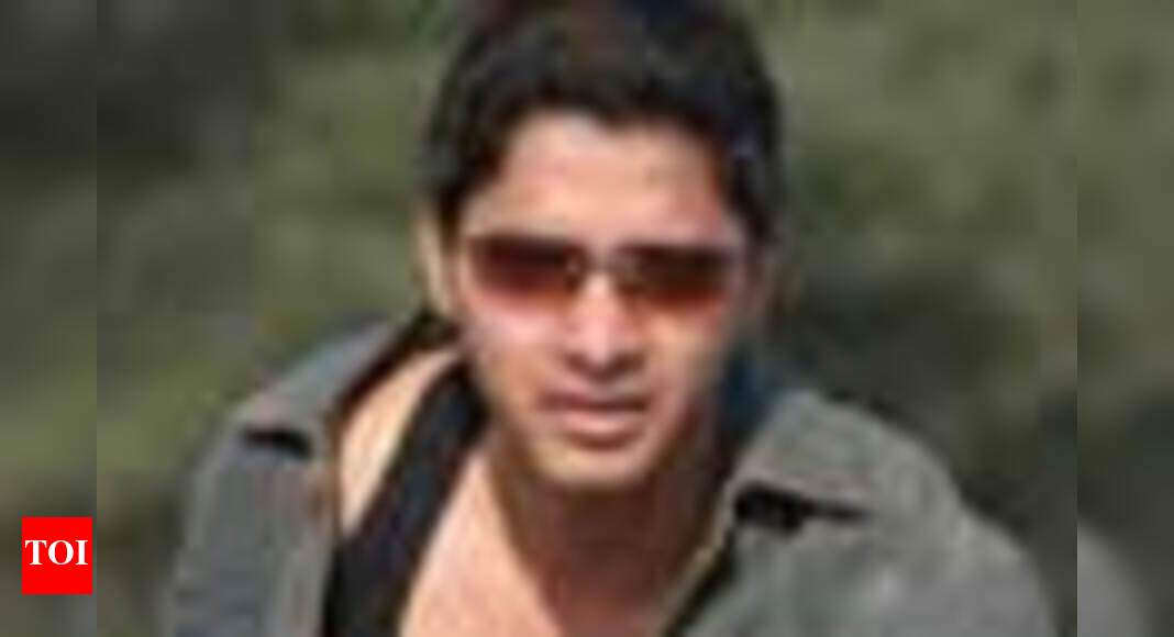 Shreyas Talpade, Rakeysh Mehra are having problems | Hindi Movie News ...