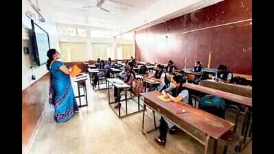 Pune: More schools to open from Monday after sluggish start | Pune News ...