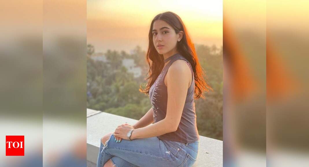 Sara Ali Khan enjoys the sunset; shares a stunning picture on Instagram ...