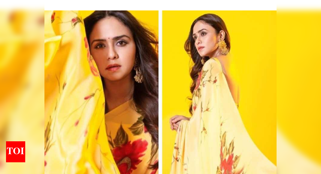 Fancy sarees for day events and functions - Times of India