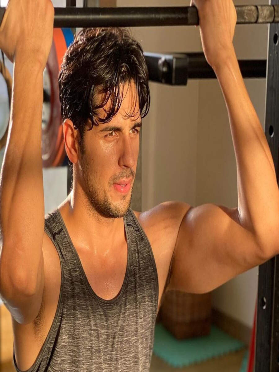 Workouts that Bollywood celebrities swear by | Times of India
