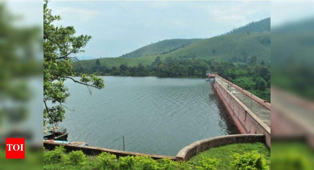 Mullaperiyar dam sees five feet rise in one day due to unseasonal rain ...