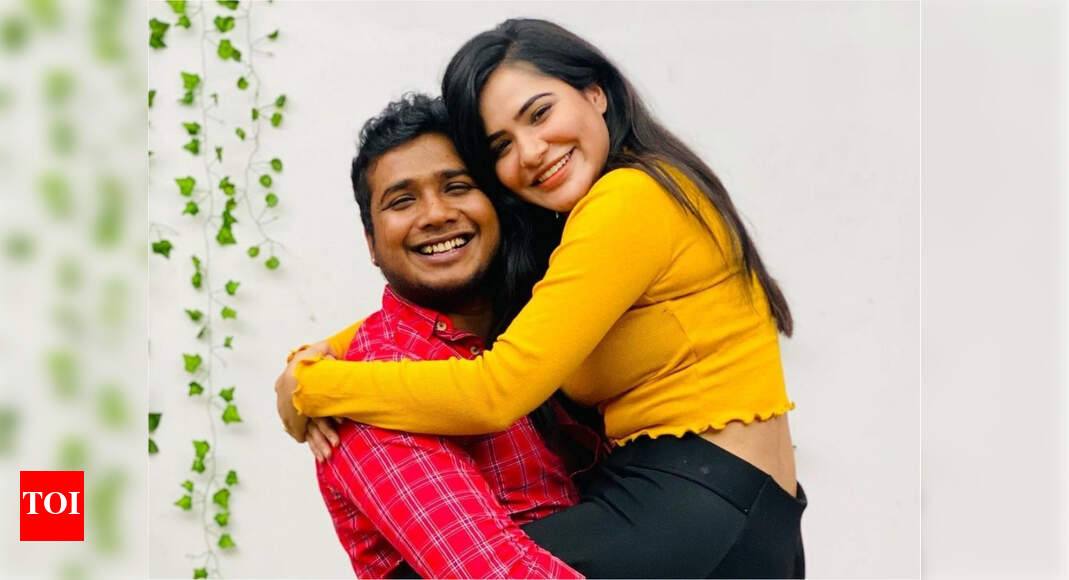 BB Telugu 3 fame Ashu Reddy and Rahul Sipligunj give major BFF goals; see pics - Times of India