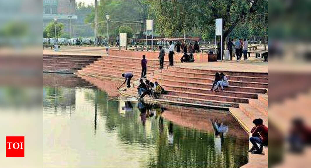 UT plans amusement activities at Sector 42 lake | Chandigarh News ...
