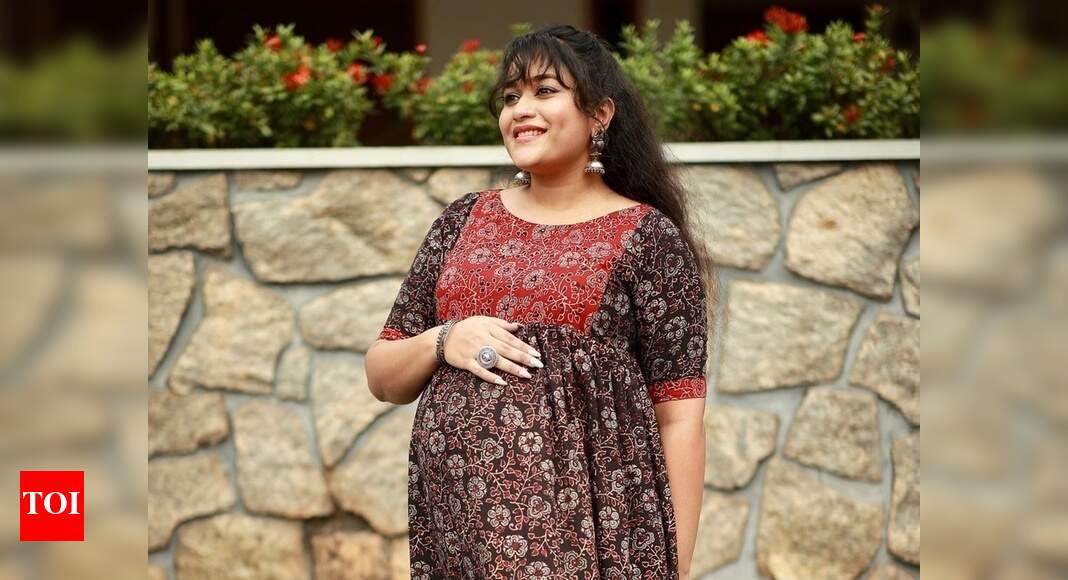 This video of new mom Parvathy Krishna telling a story to her baby is ...