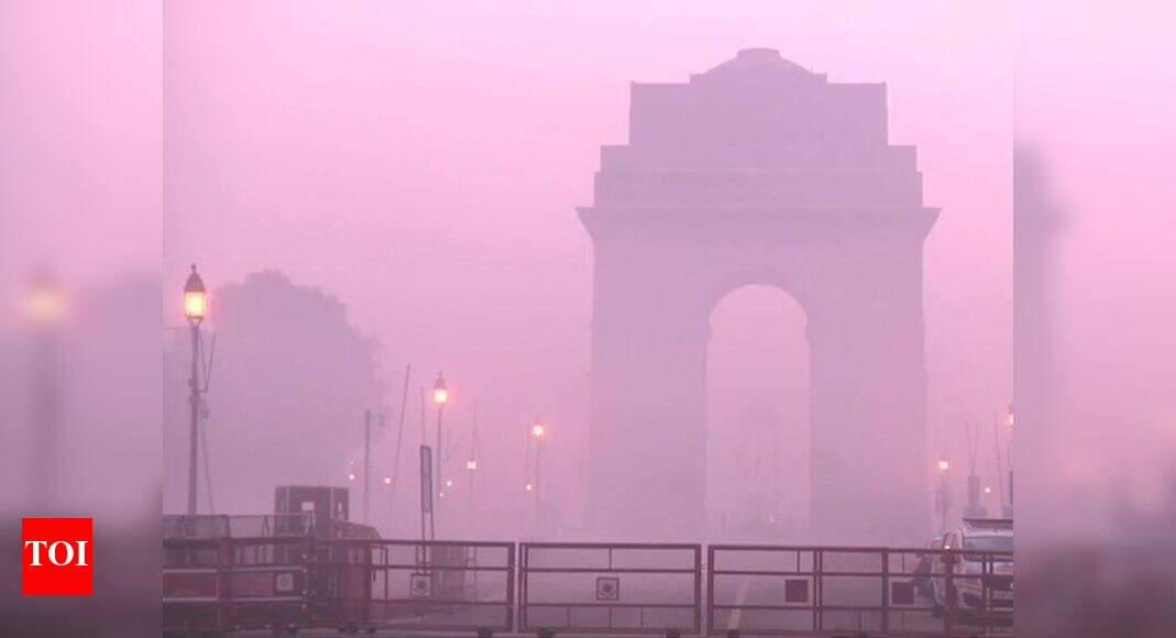 Fog in Delhi today: Dense fog engulfs Delhi-NCR; chilly week ahead | Delhi News - Times of India