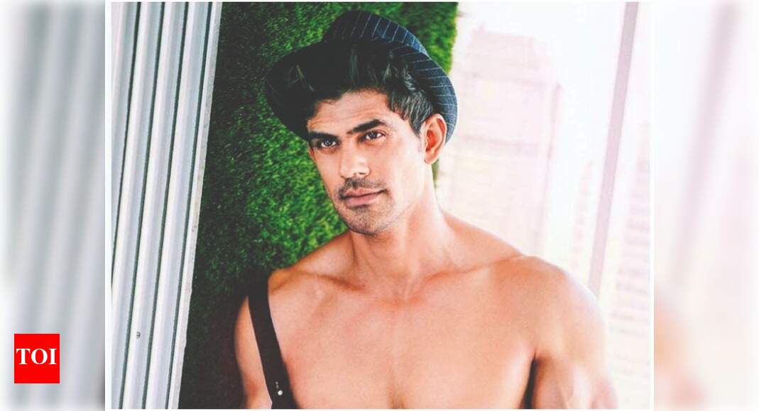 Here’s how Ankit Mohan became a college student again! - Times of India