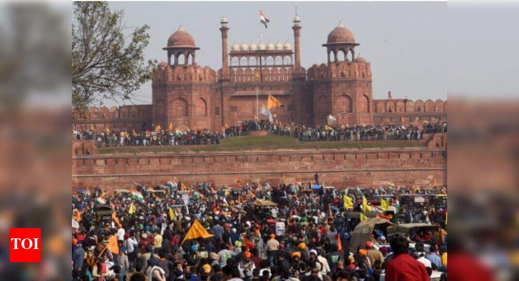 Farmers' protests: Around 200 artists of Republic Day parade stranded ...