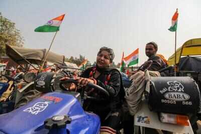 Haryana: On 20 tractors, women from 2 states steered rally | Gurgaon ...