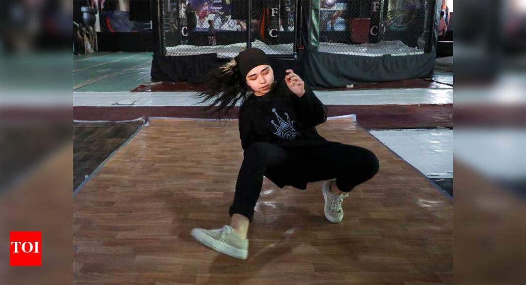 Breakdacing: Afghanistan's first female breakdancer sets sights on ...